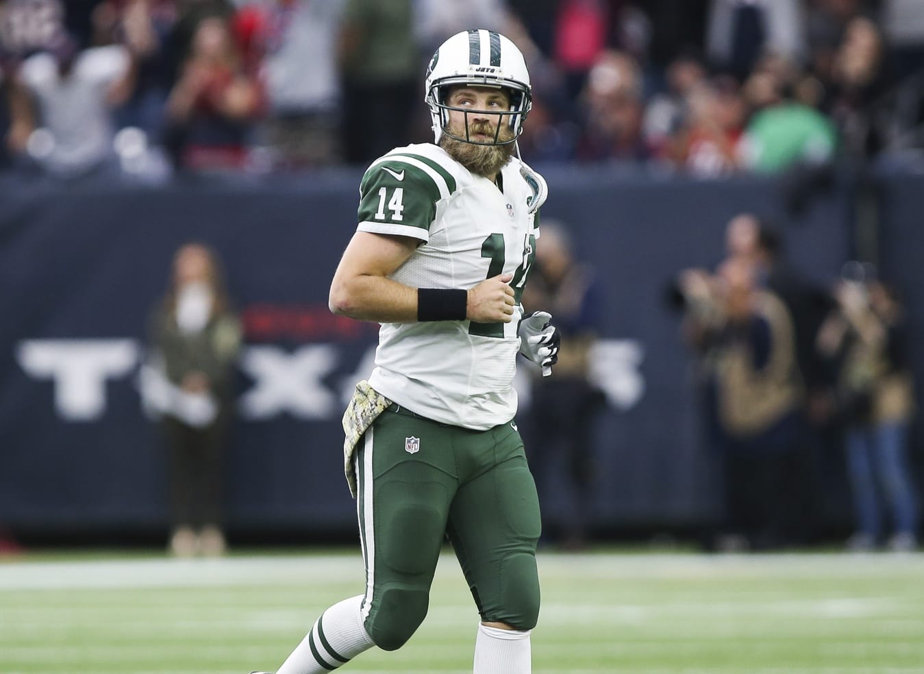Ryan Fitzpatrick remains in contact with Jets teammates