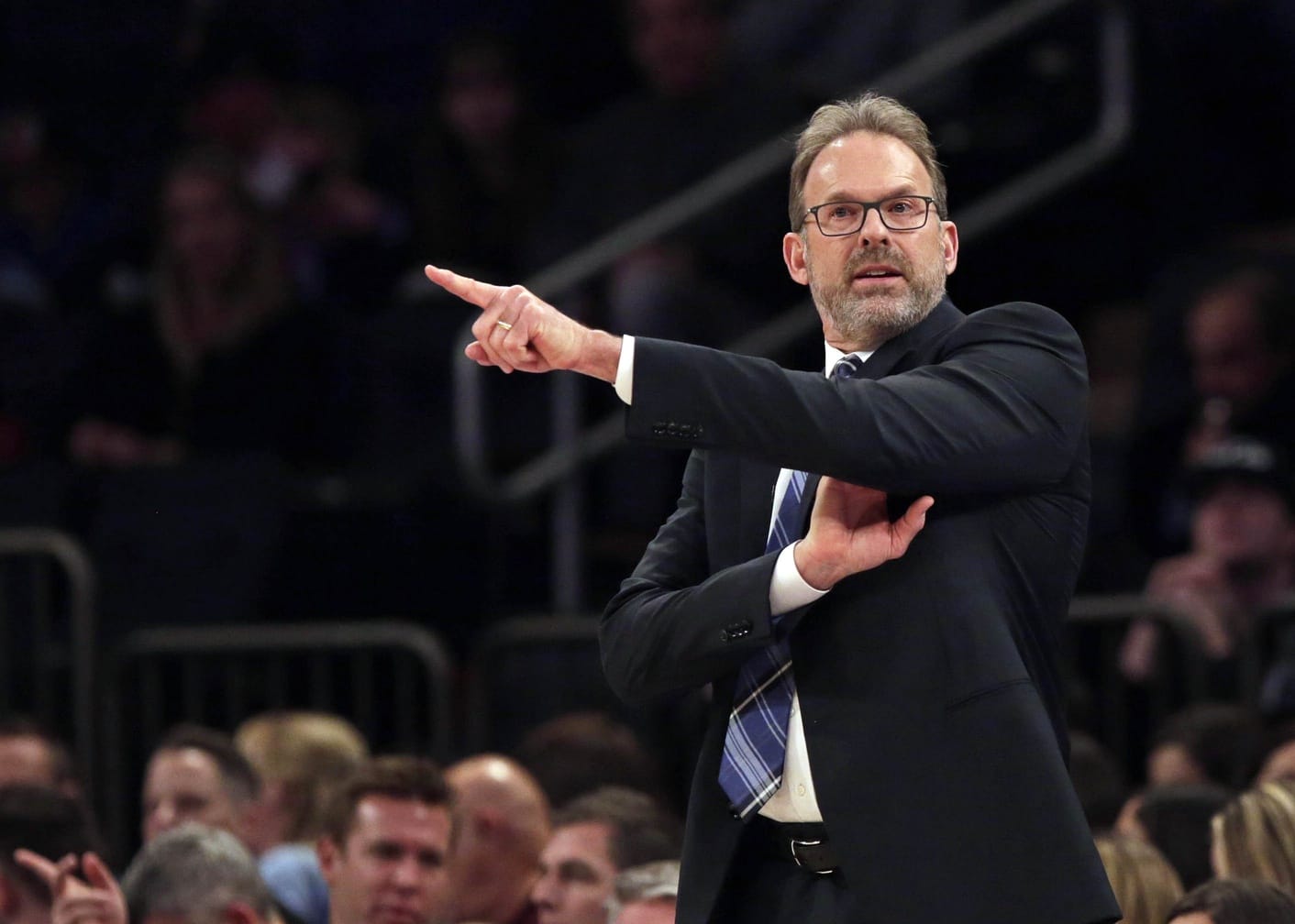 Report: Knicks assistant Kurt Rambis is 'beyond unpopular' with the players