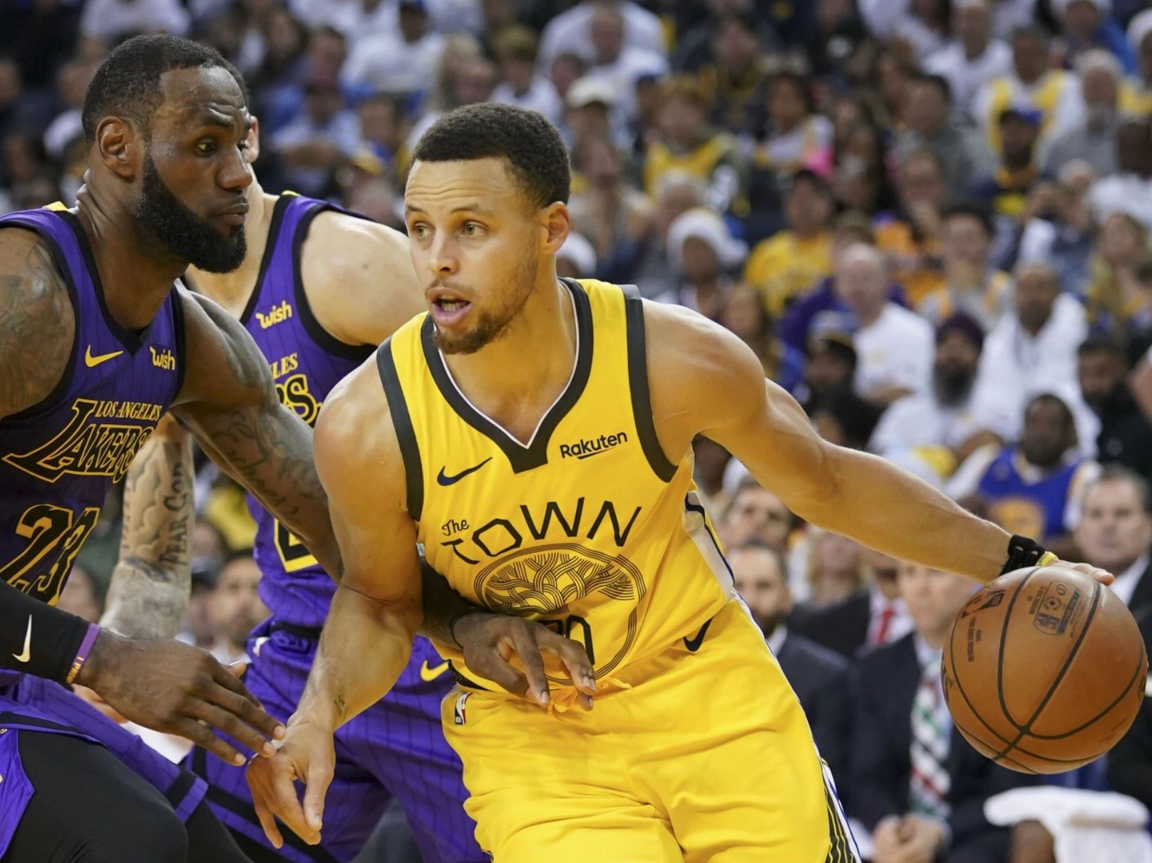 Stephen Curry posts to IG after suffering serious injury