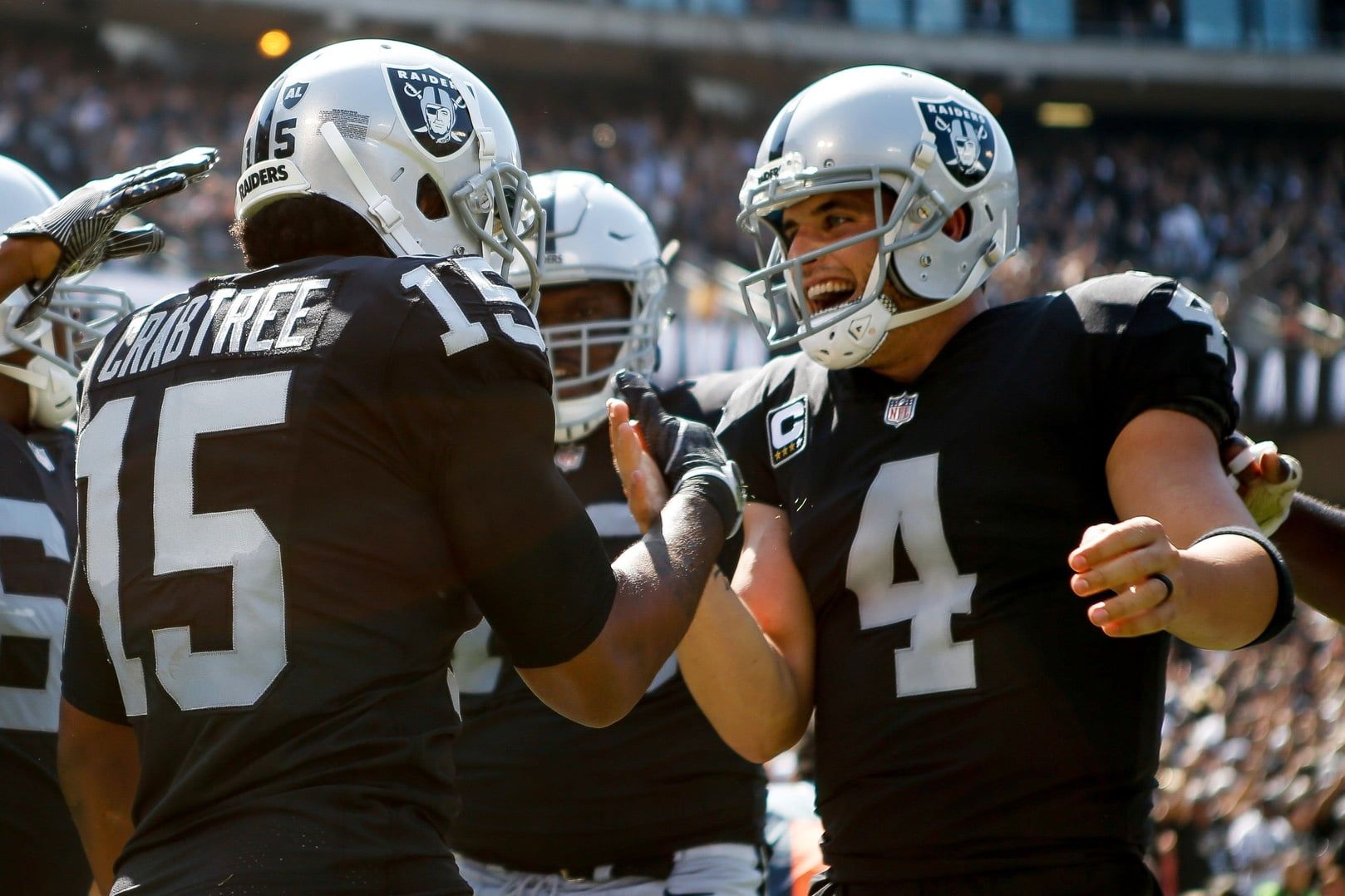 WATCH: Derek Carr hits Michael Crabtree on winning touchdown