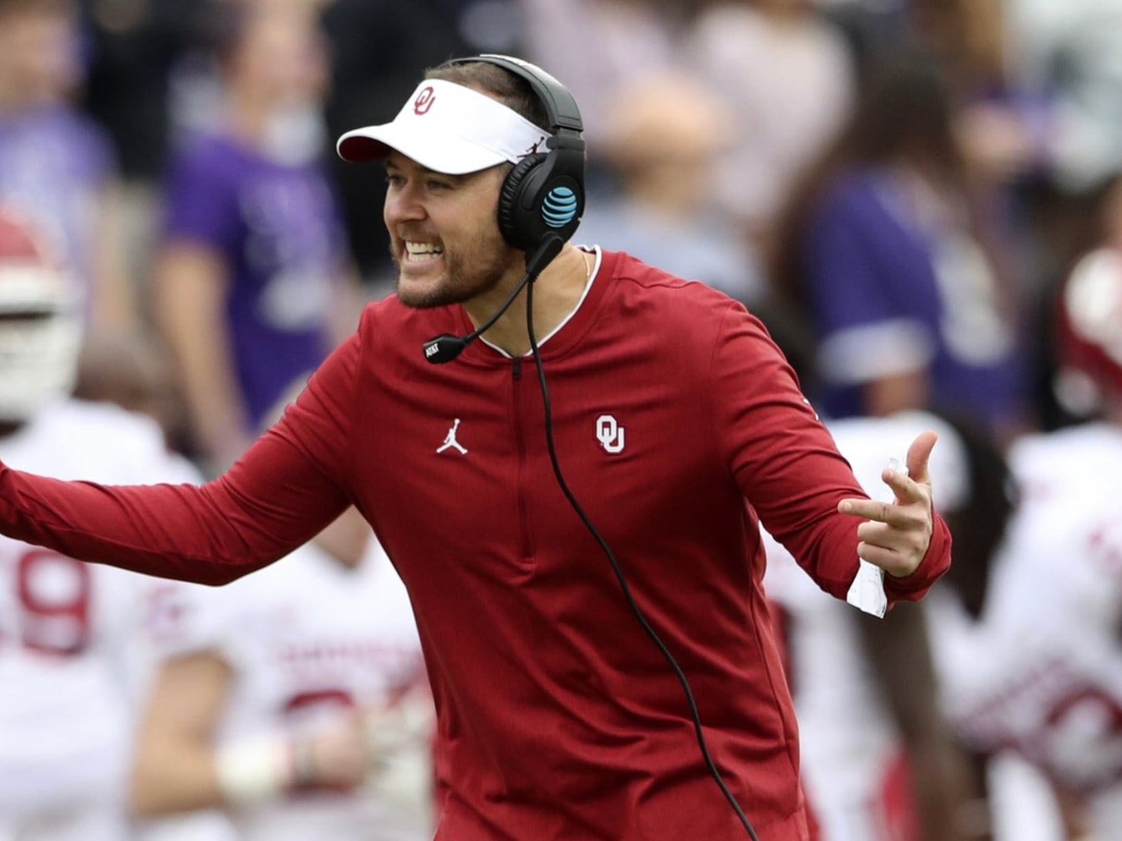 Report: Lincoln Riley would have hard time saying no to the Cowboys