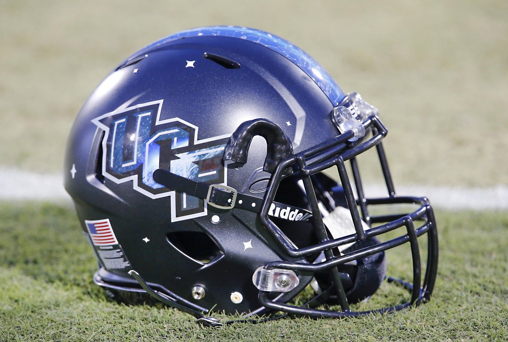 WATCH: UCF, South Florida fight, punches thrown during Friday night's game