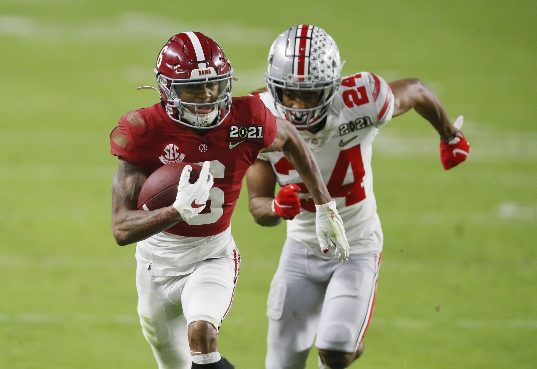 General manager lavishes praise on Devonta Smith ahead of 2021 NFL Draft