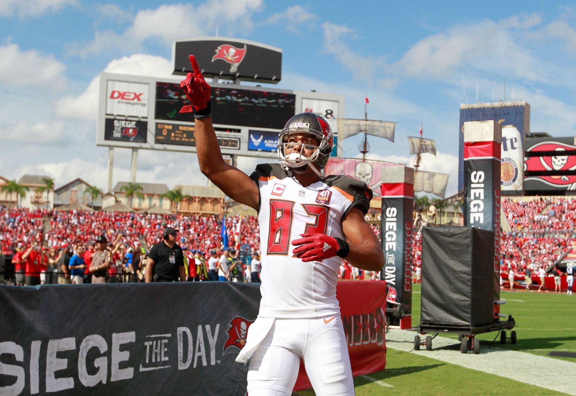 Former NFL star Vincent Jackson died from chronic alcoholism