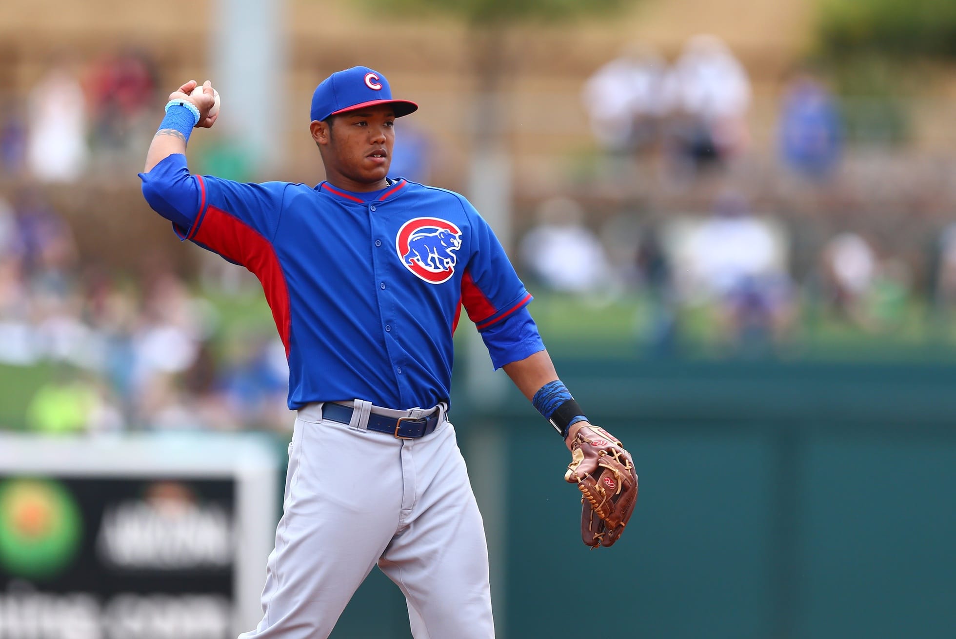 WATCH: Cubs fans boo Addison Russell in first at-bat