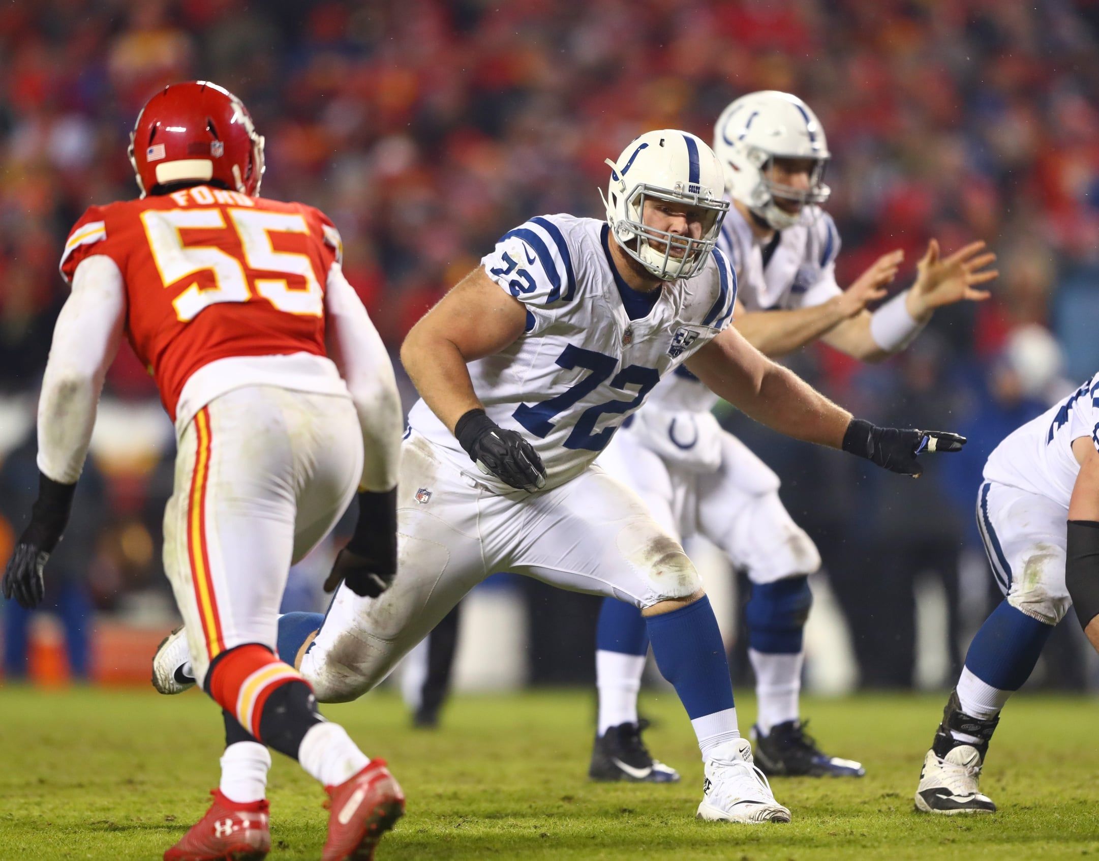 Indianapolis Colts sign right tackle Braden Smith to huge extension