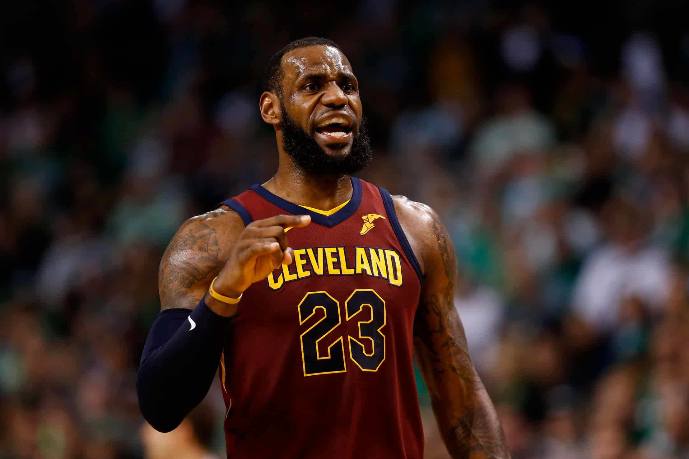 LeBron James shades POTUS, says Warriors or Cavs won't visit White House