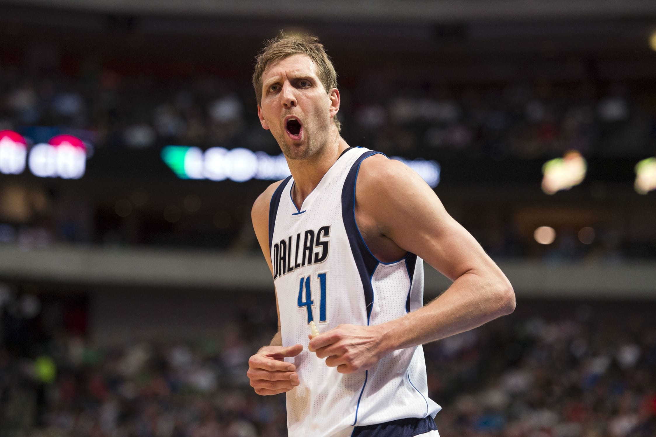Dirk Nowitzki masterfully trolls himself on Twitter