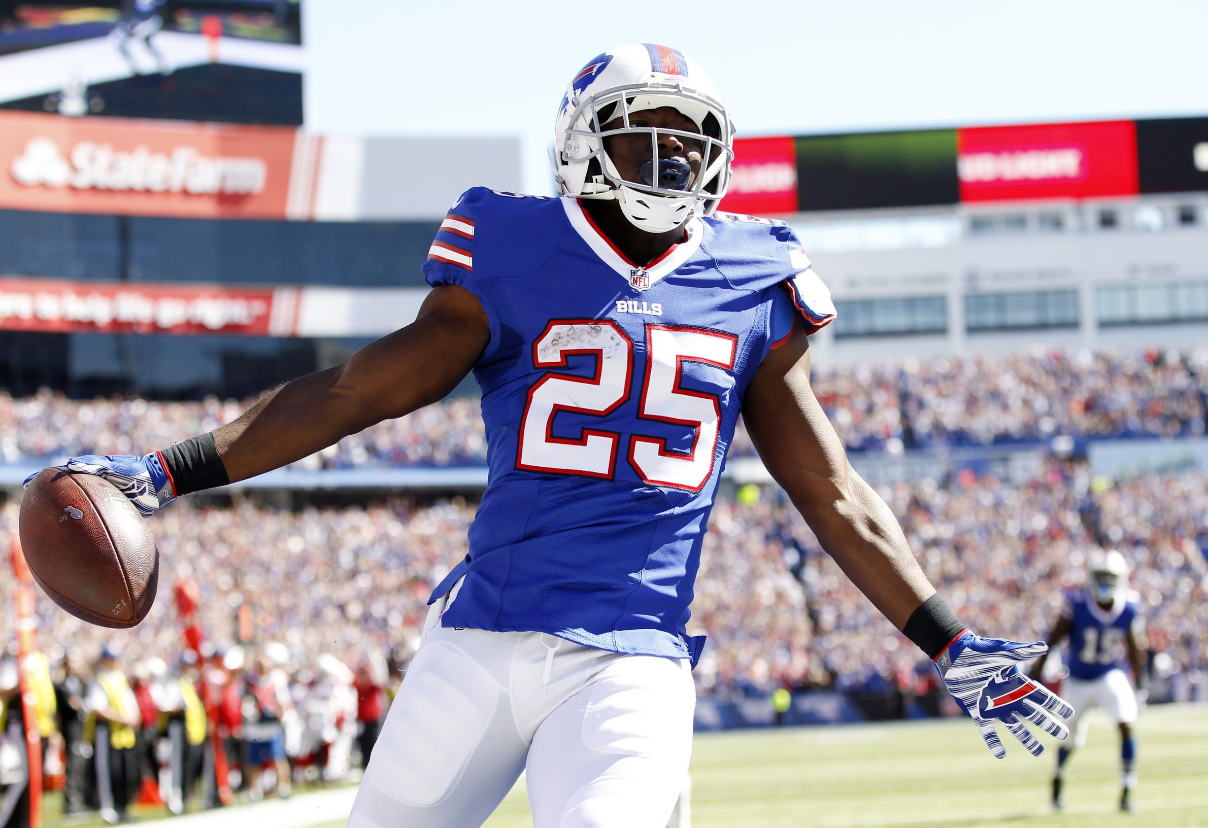 Report: Bills have not made LeSean McCoy available in trades