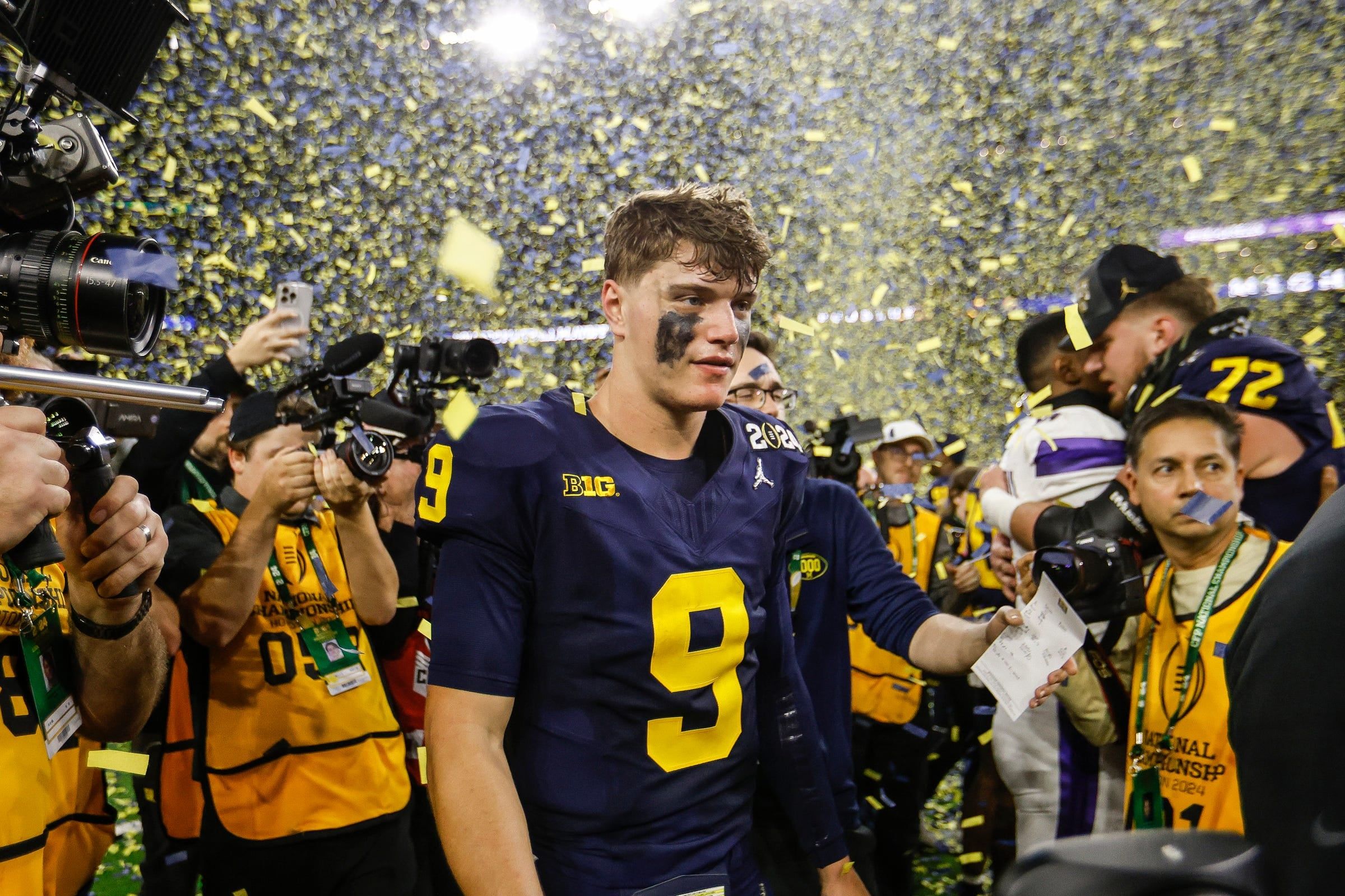 2024 NFL mock draft: Vikings land QB, first-round projections after ...