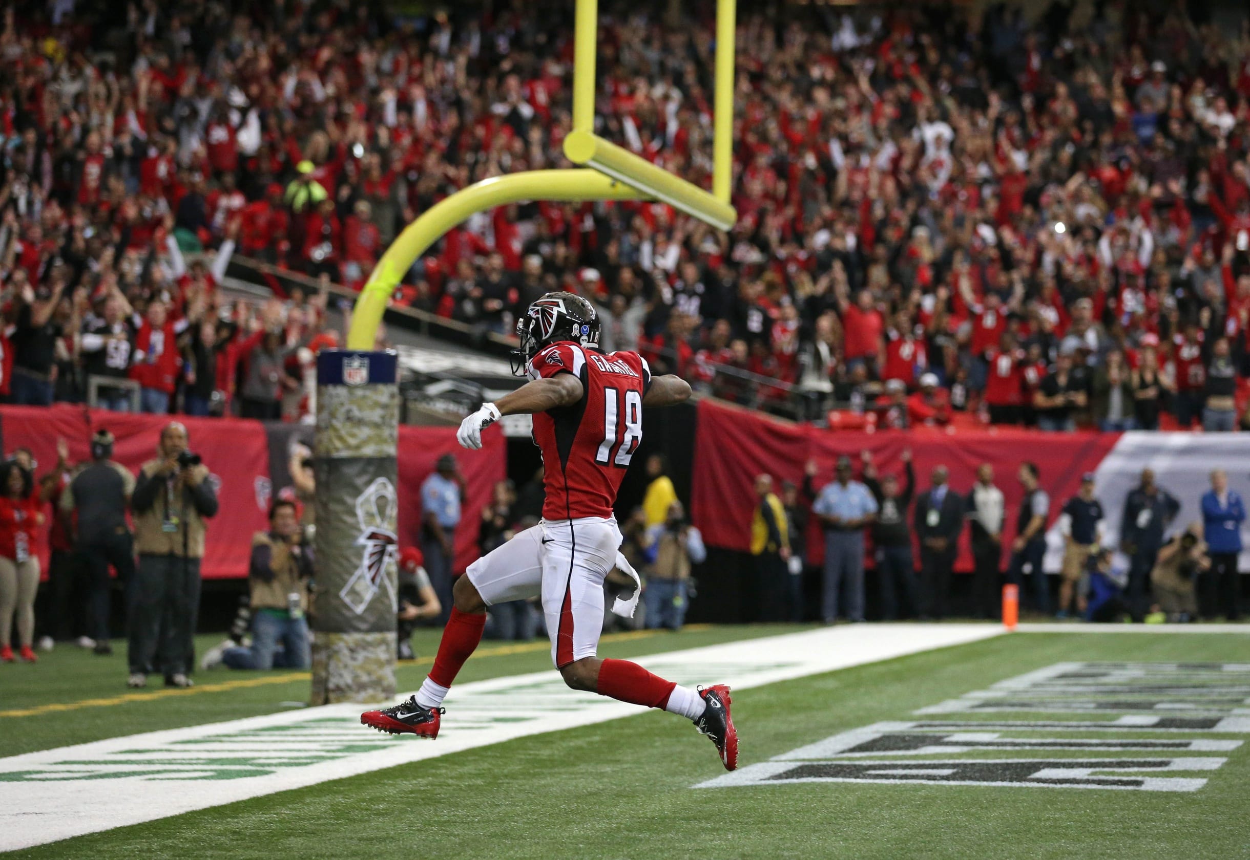 Falcons troll Browns for releasing Taylor Gabriel, who scored 2 TDs Sunday