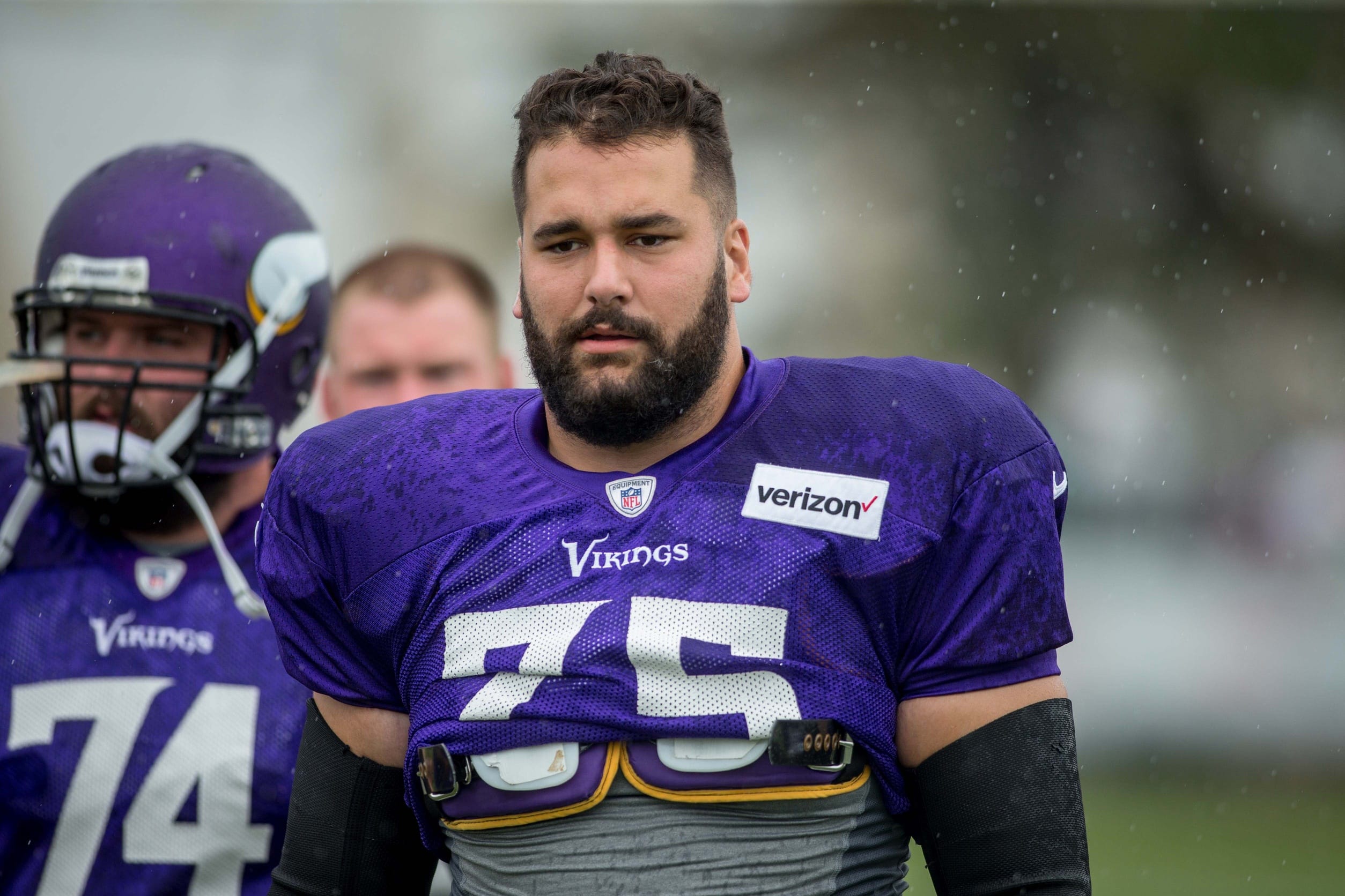 Report: Matt Kalil expected to join brother Ryan, sign with Panthers