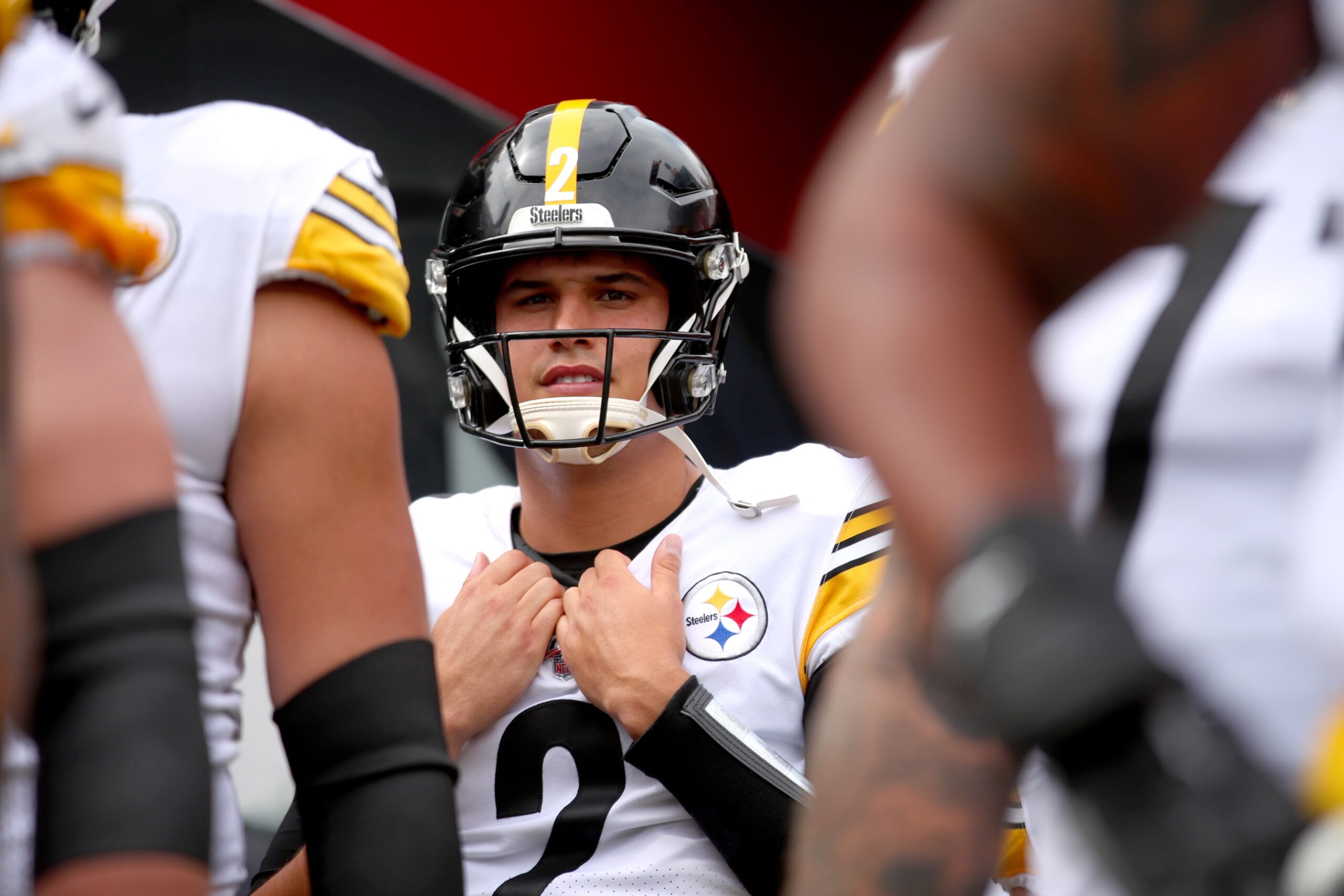 Mike Tomlin with savage quote explaining why Devlin Hodges is starting ...