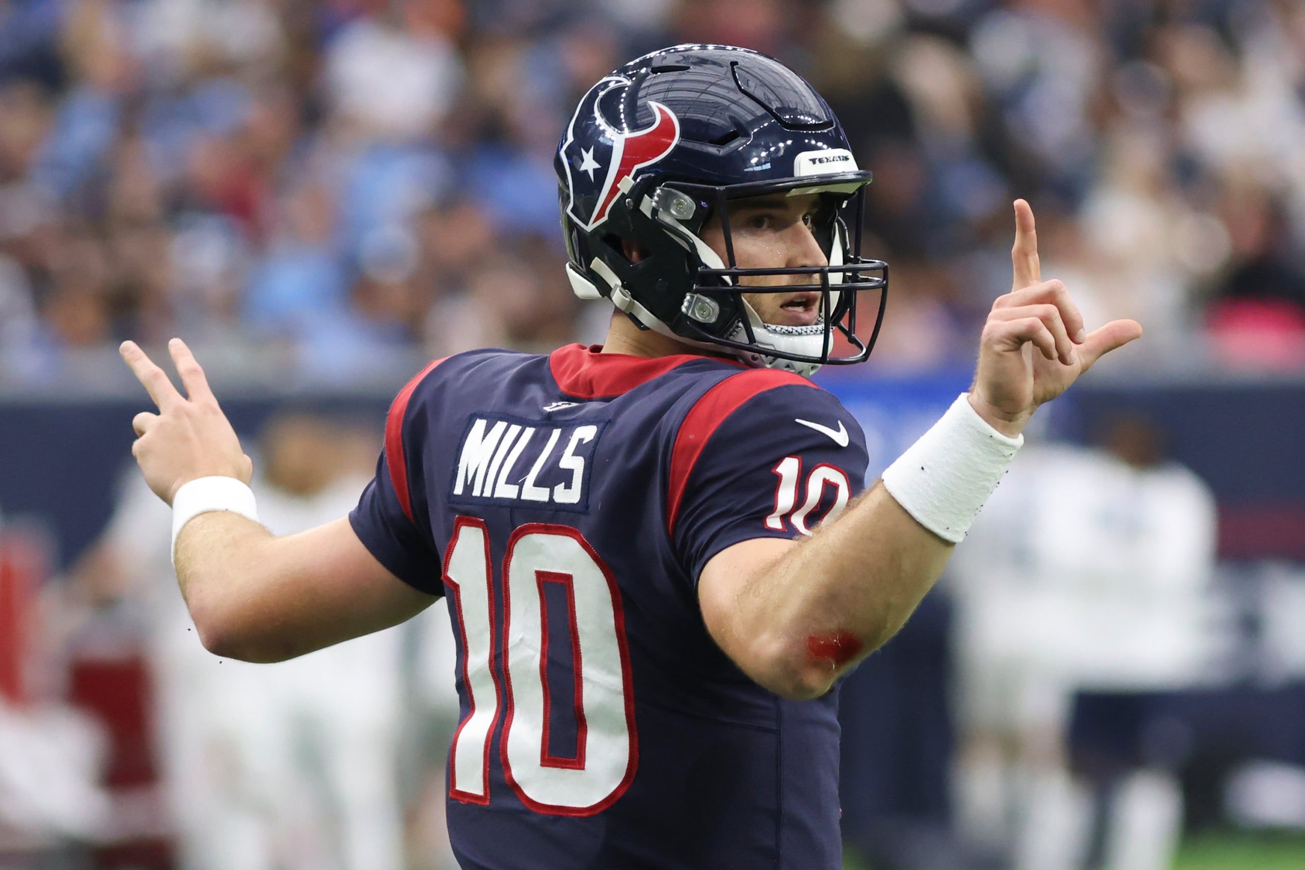 Multiple NFL teams reportedly higher on Davis Mills than 2022 ...