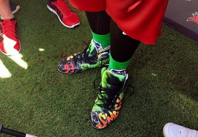Buccaneers DT Gerald McCoy wearing 'Incredible Hulk' cleats at practice