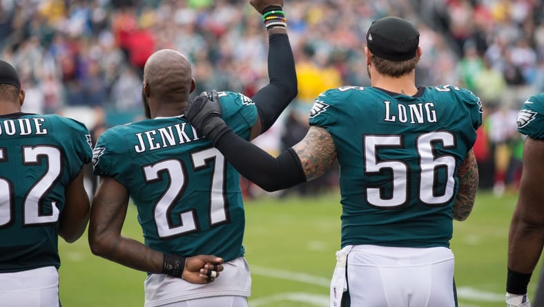 Chris Long issues scorching statement ripping NFL anthem rule
