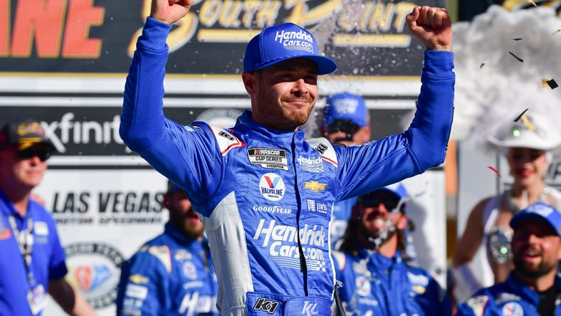 Kyle Larson first to lock into NASCAR final four but intends to keep ...