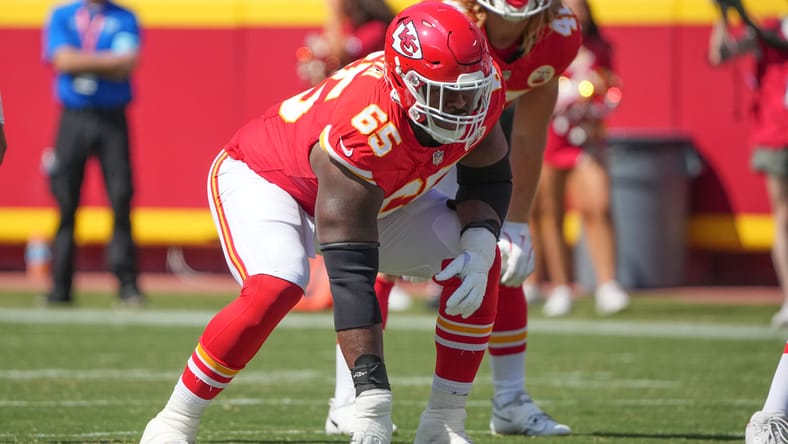 Kansas City Chiefs could take rare approach with Trey Smith this offseason