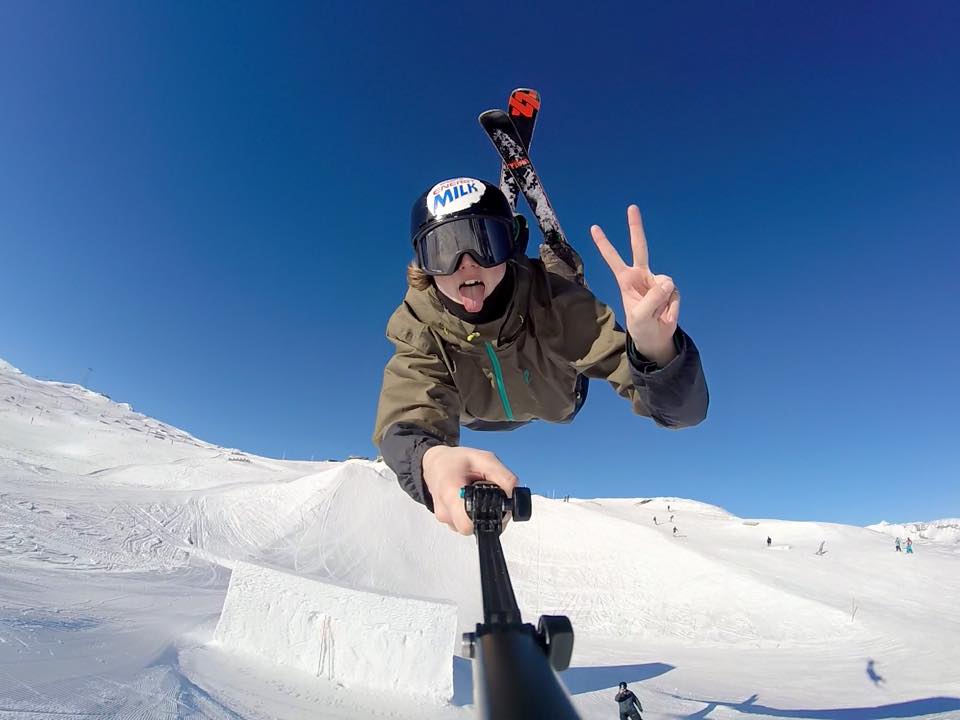 WATCH: Freestyle skier Andri Ragettli incredibly pulls off high five in ...