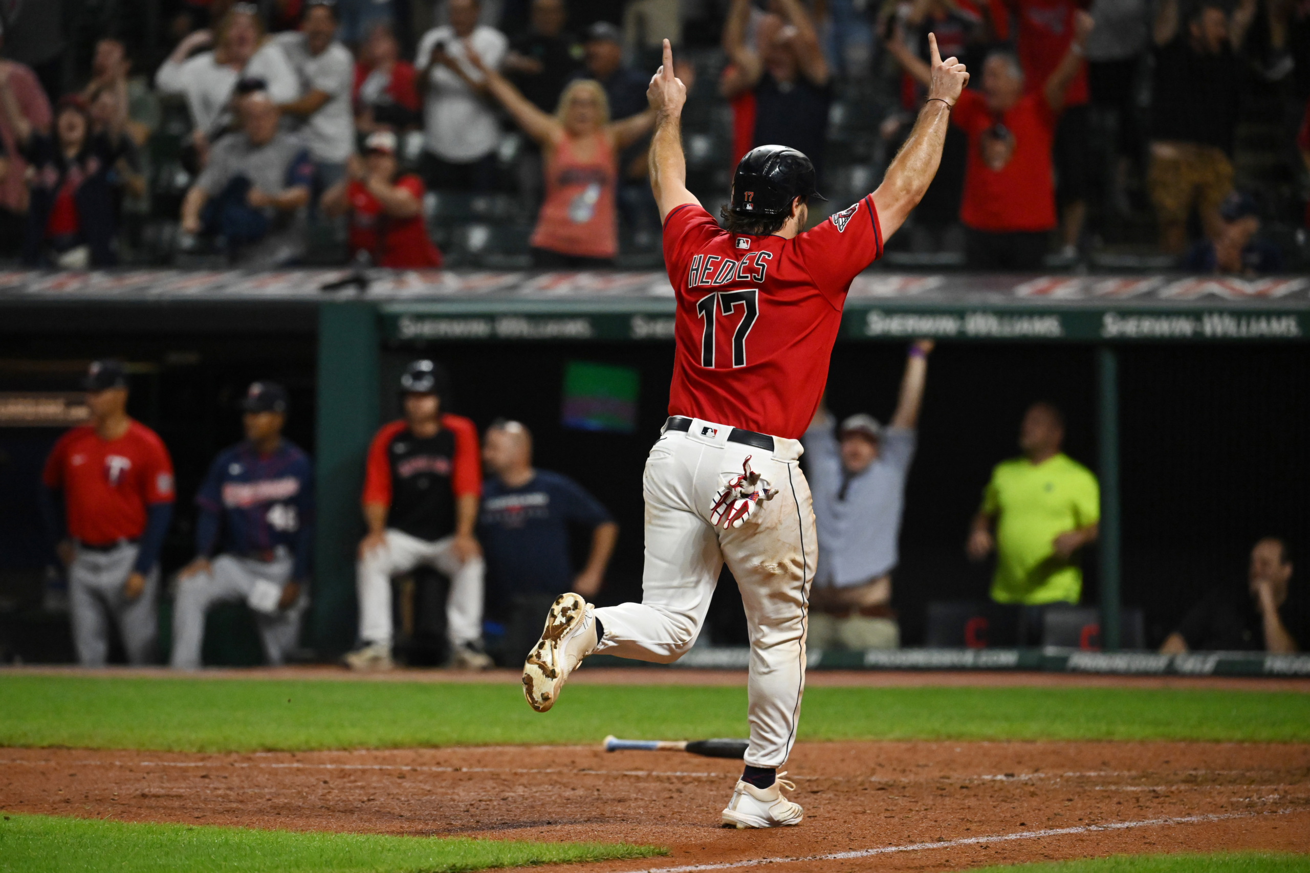 What is the longest baseball game ever? MLB history, average MLB game ...