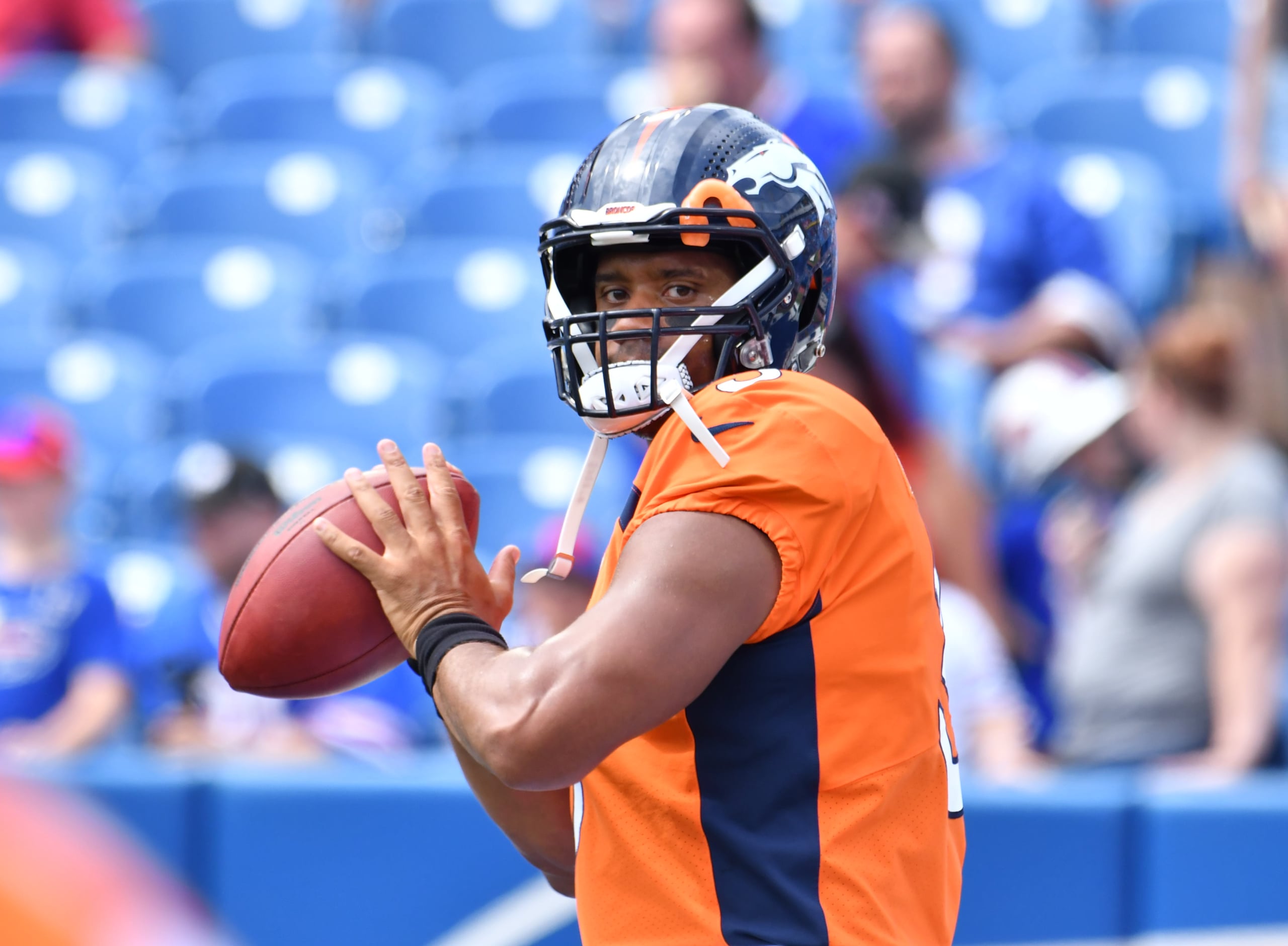 NFL insider expects a Russell Wilson contract extension during 2022 season