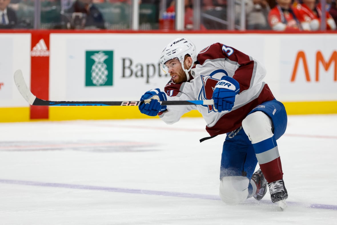 3 potential landing spots for J.T. Compher in NHL free agency ...
