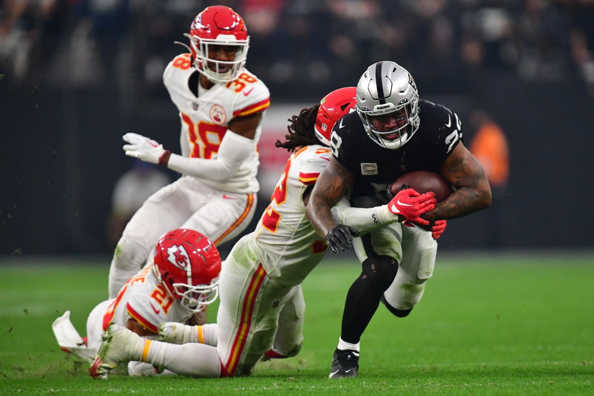 3 reasons why the Las Vegas Raiders should consider a Josh Jacobs trade ...
