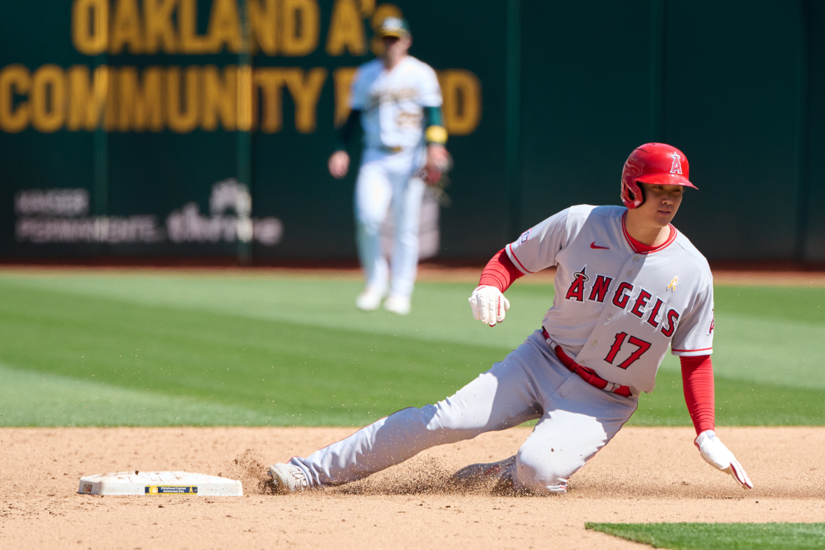 Shohei Ohtani clears out locker at Los Angeles Angels' clubhouse as ...